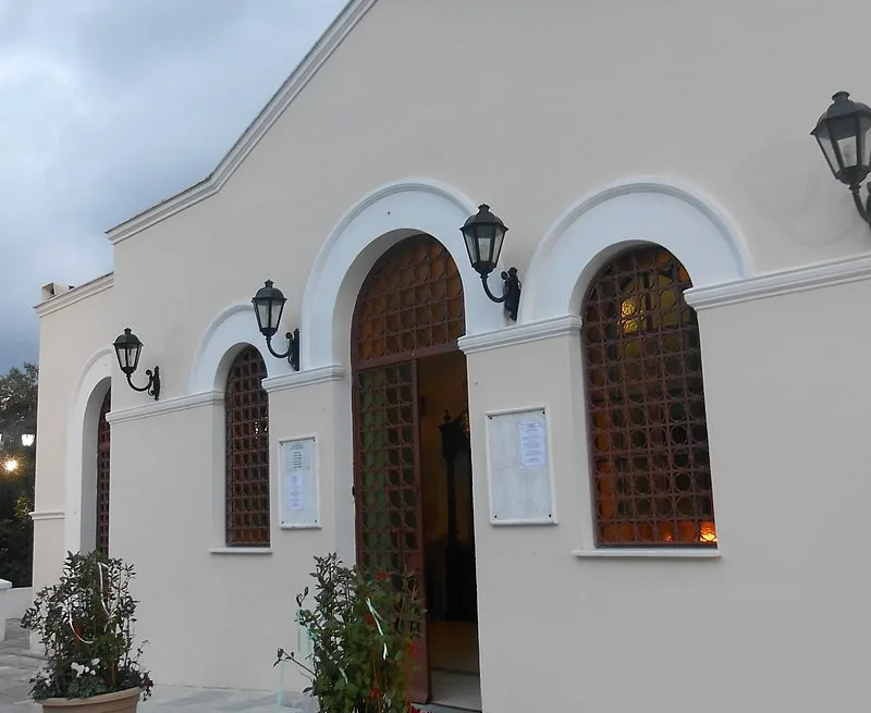 Στον Ι.Ν. Αγίας Βαρβάρας τα λείψανα του Αγίου Νικολάου του Θαυματουργού ...