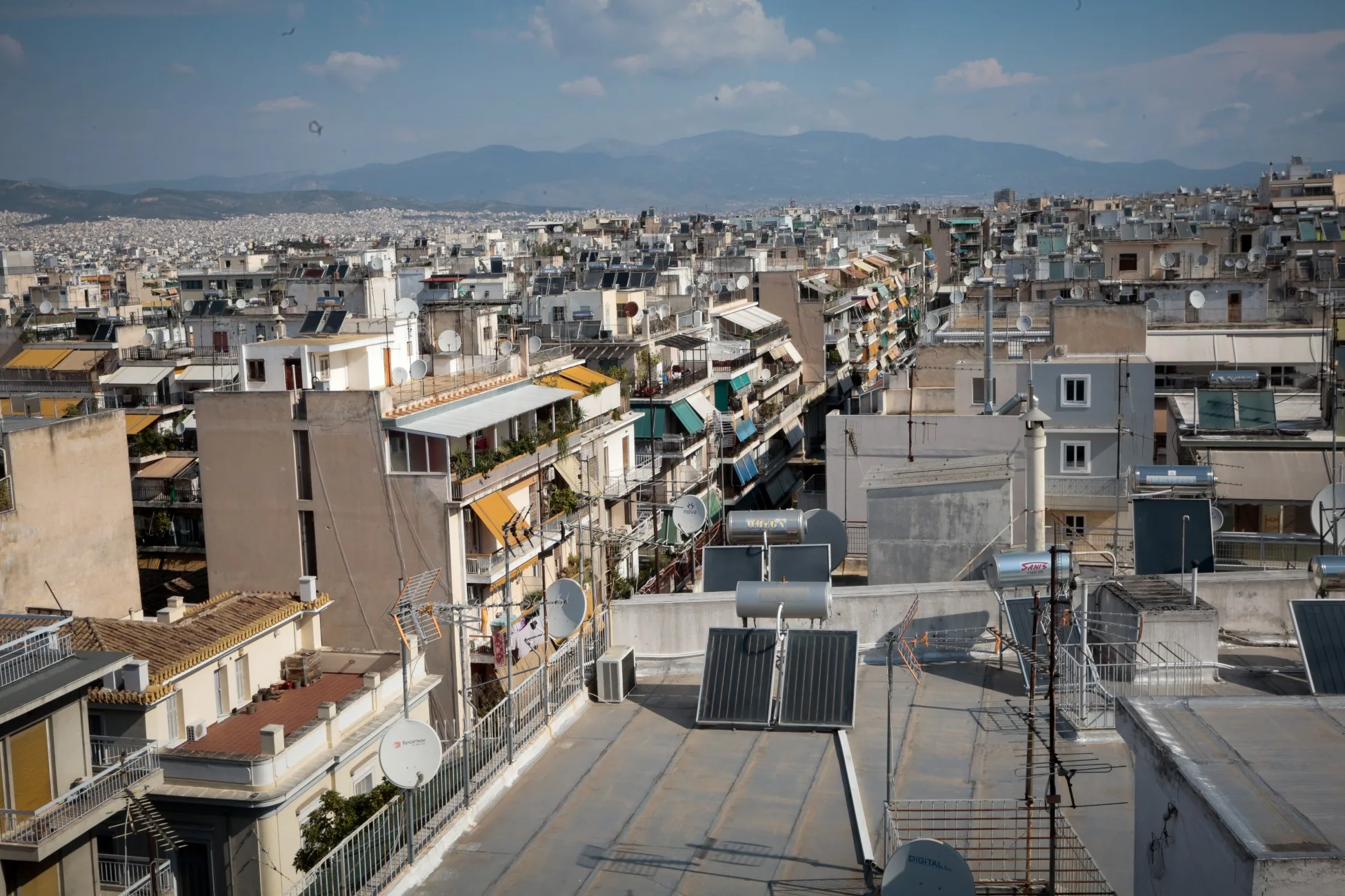 Αιγάλεω: Τα funds βγάζουν στο σφυρί πρώτη κατοικία οικογένειας με τρία ...