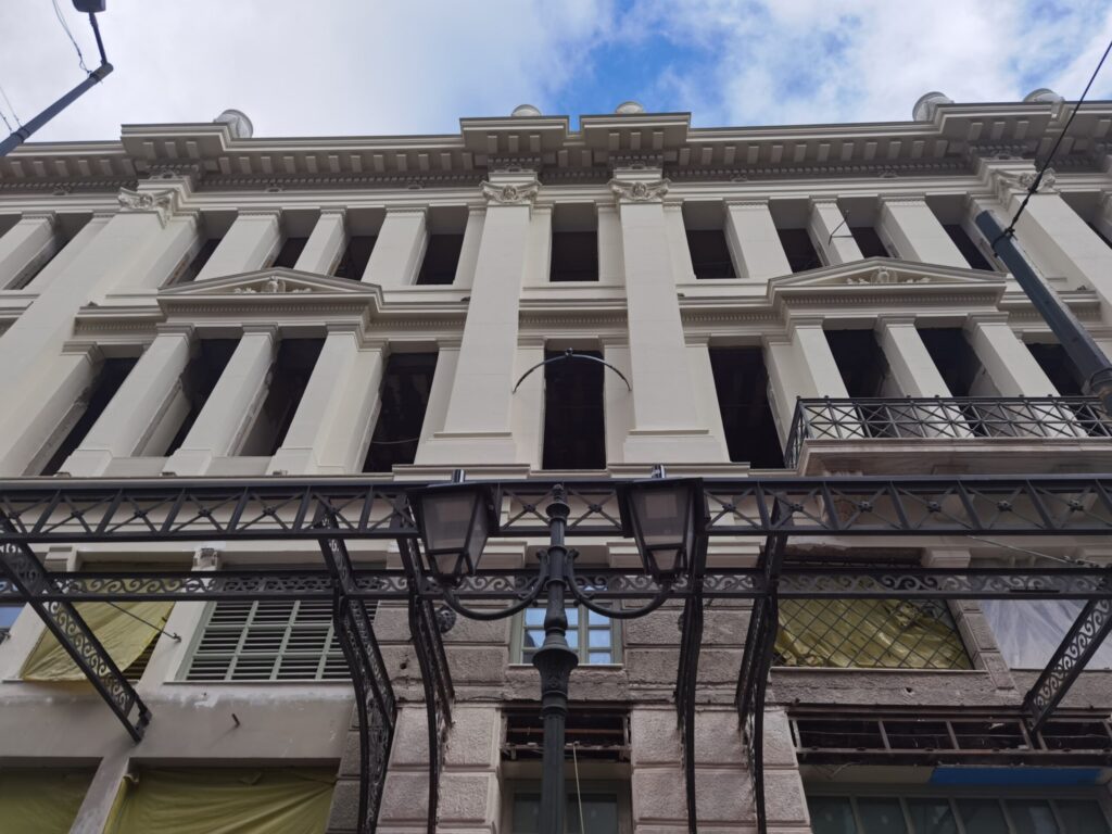 Οδός Σταδίου: Οργασμός ανακαινίσεων στη "βιτρίνα της Αθήνας" - Τι ...